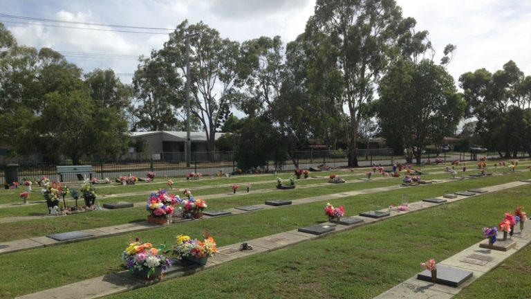 redcliffe-cemetery-lawn-section – Alex Gow Funerals